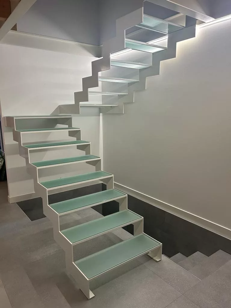 Escaleras - Servicio del Automatismo y Metal
